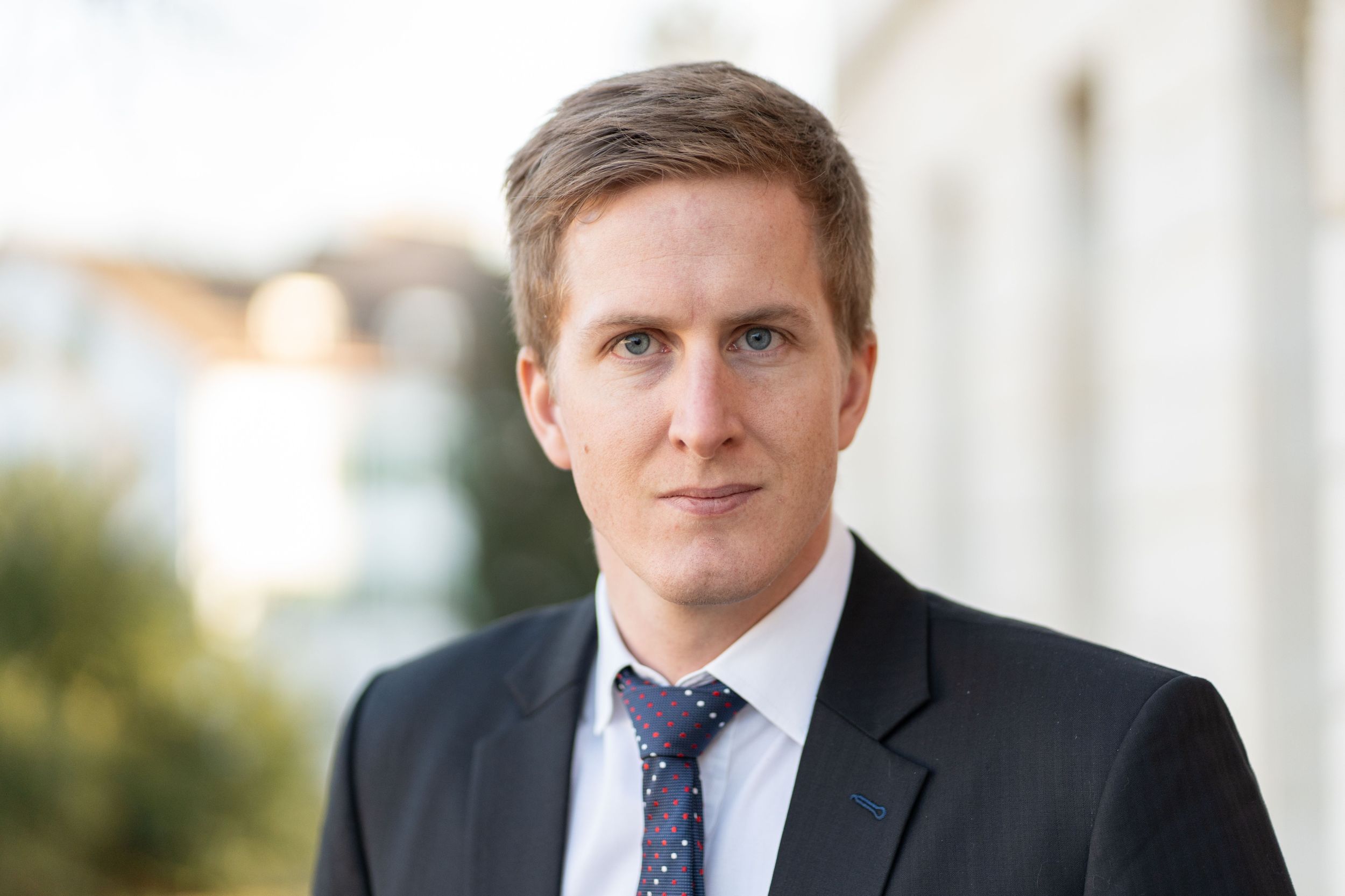 Drei bürgerliche Grossräte aus dem Ostaargau wollen den Kantonsangestellten den 1. Mai als ...